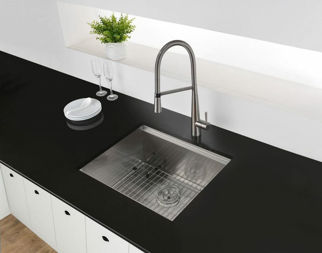 8 Best Ruvati Sinks: Reviews For (All Kitchen Styles) In 2022