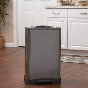 9 Best Trash Compactors: Reviews For (Built-In & Freestanding)