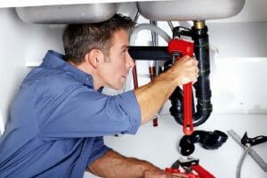 Pipefitter Vs Plumber: (Pros & Cons & Salary Compared)